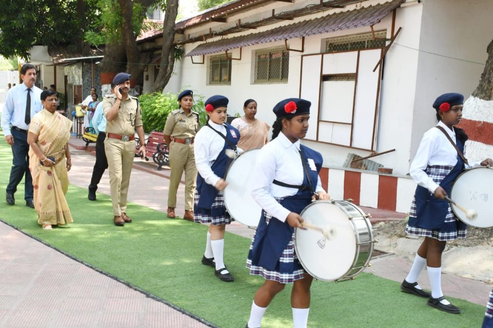 𝗜𝗡𝗩𝗘𝗦𝗧𝗜𝗧𝗨𝗥𝗘 𝗖𝗘𝗥𝗘𝗠𝗢𝗡𝗬 – Girls' High School