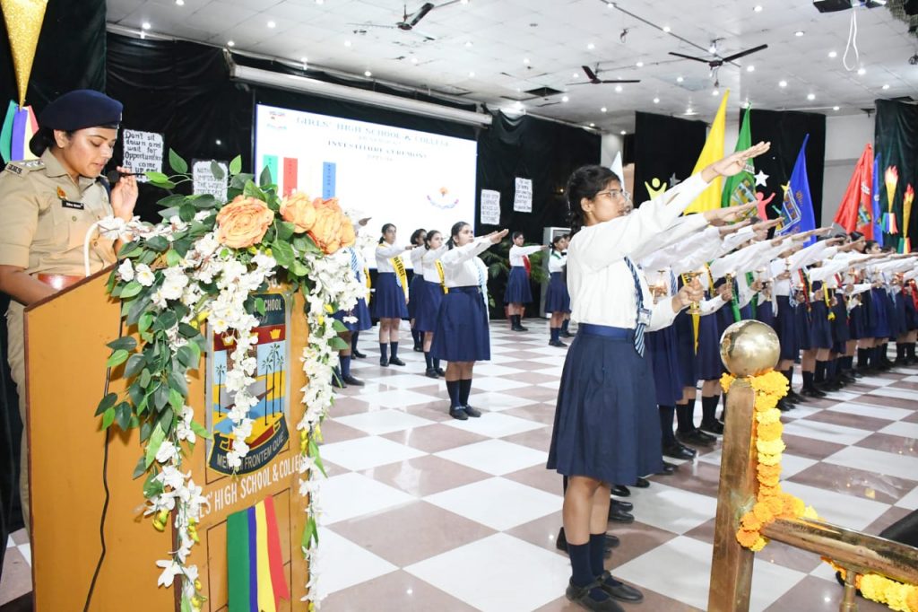𝗜𝗡𝗩𝗘𝗦𝗧𝗜𝗧𝗨𝗥𝗘 𝗖𝗘𝗥𝗘𝗠𝗢𝗡𝗬 – Girls' High School
